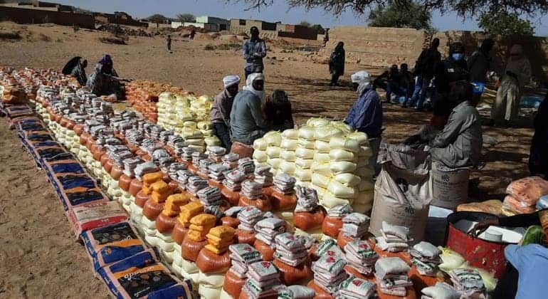 Convoyes con ayuda llegan a Darfur por primera vez en meses - 21NOTICIAS